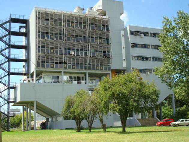 Exactas-UNLP - Nueva señalética para Exactas